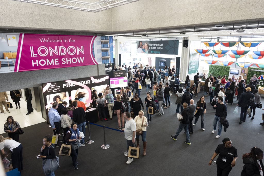 Over 3,000 budding buyers attend the London Home Show - Share to Buy Live